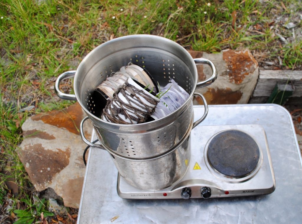 Steaming VS boiling your eco-print bundles – Gumnut Magic